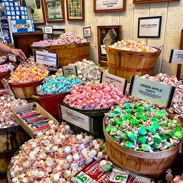 Candy Baron - Main Beach - 4 tips from 792 visitors