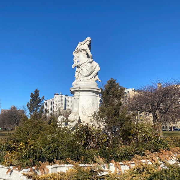 Joyce Kilmer Park - Grand Concourse
