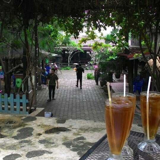 Saung Apung Resto - Asian Restaurant
