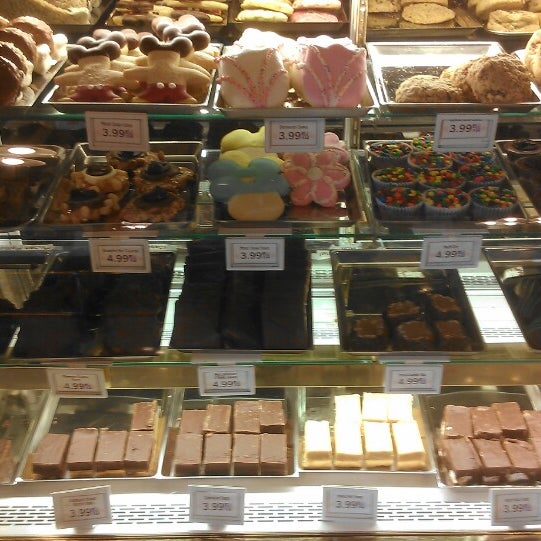 Seashore Sweets (Now Closed) - Disney's Boardwalk - Disney's BoardWalk