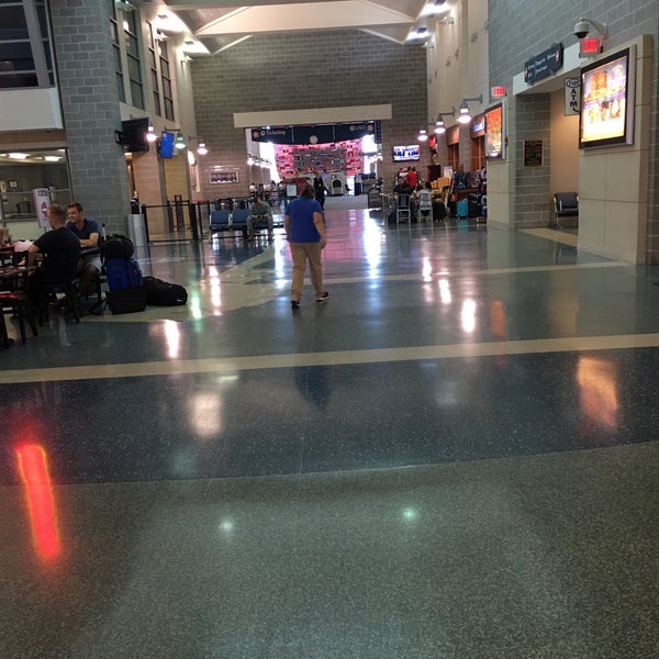 Destin–Fort Walton Beach Airport (VPS) - Airport