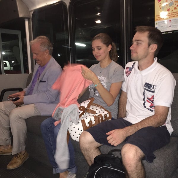 Fast Park Shuttle Bus - Austin, TX