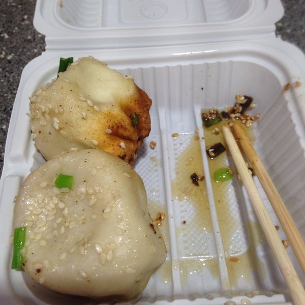 Yang's Dumpling 小杨生煎 - Fast Food Restaurant in Wǔjiǎochǎng