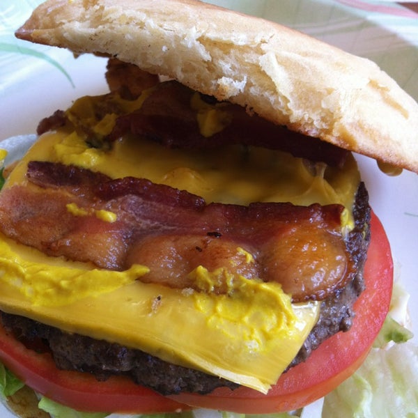 Crofutt's Sandwich Shop & Bakery - 1610 FM 136 Rd.