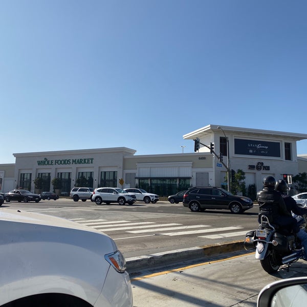 Marketplace Long Beach - Shopping Mall