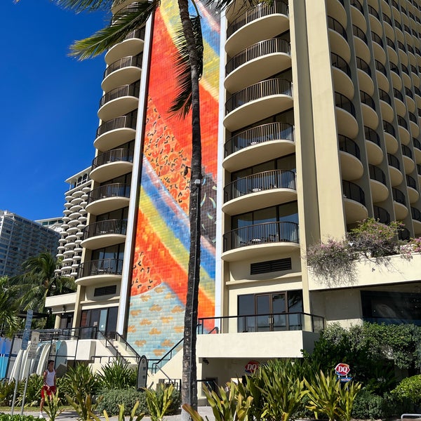 Rainbow Tower - Waikiki - 2005 Kalia Rd