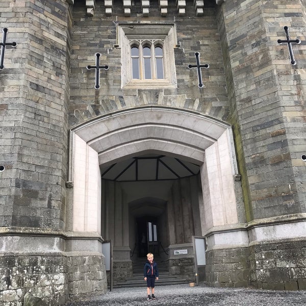 Wray Castle - Castle
