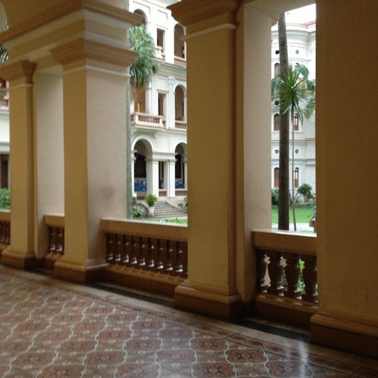 Colégio Santo Inácio - Prédio Acadêmico em Botafogo