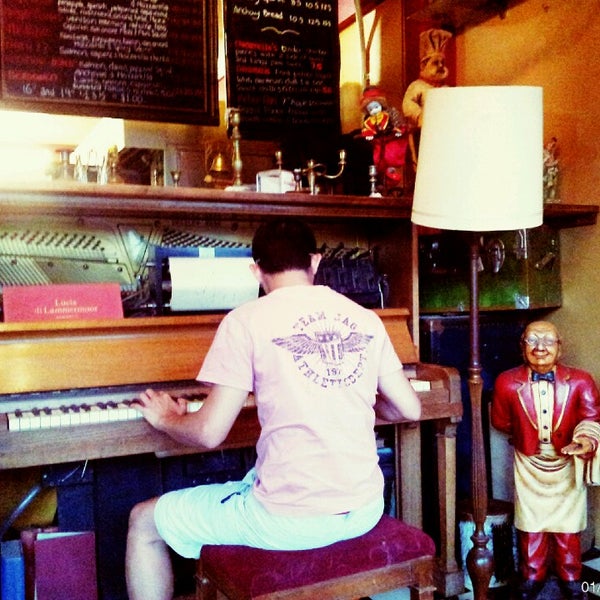 Pizza Library (Now Closed) - Pizzeria