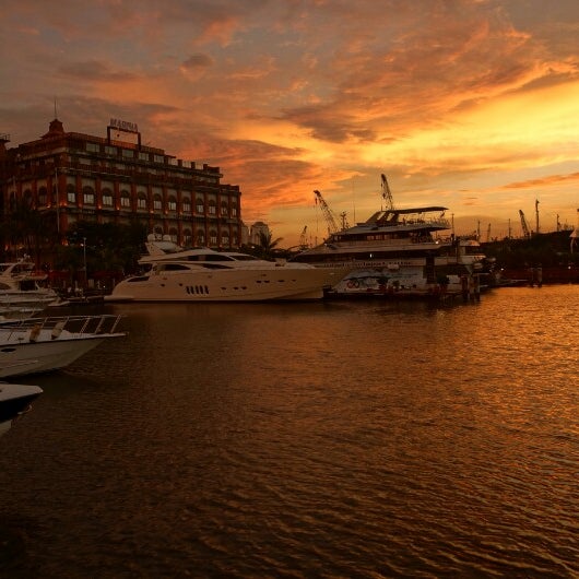 Marina Batavia - Beach in Jakarta Utara
