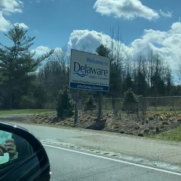 Photos at Delaware / Maryland Border - Border Crossing in Newark