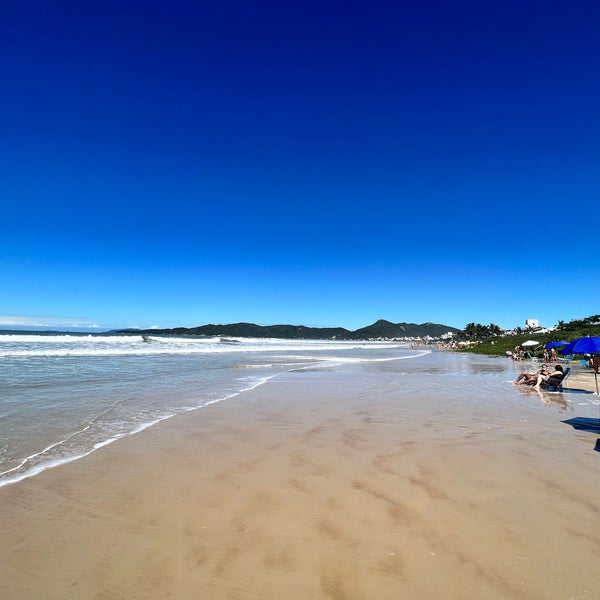 Praia do Mariscal - Beach in Bombinhas