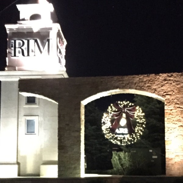 The Rim Shopping Center - Northwest Side - 7 tips