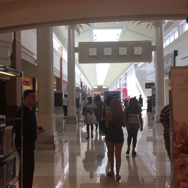 Photos at Pembroke Lakes Mall - Shopping Mall in Pembroke Pines