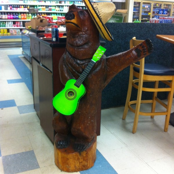 Ojai Valley Ranch Market - Market in Oak View