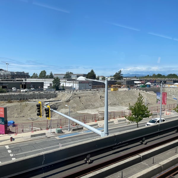 Photos at Lansdowne SkyTrain Station - City Centre - Richmond, BC