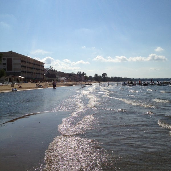 East Grand Traverse Bay - 2 tips from 406 visitors