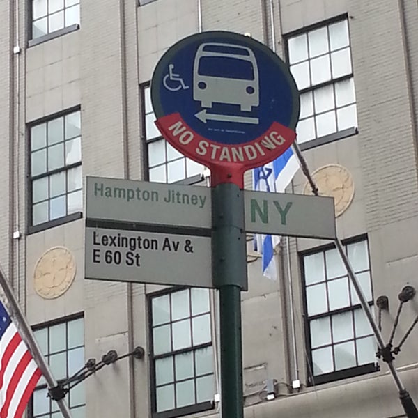 Hampton Jitney - 59th St - Bus Stop in Upper East Side