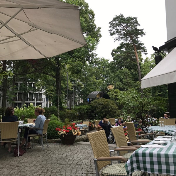 Reinhards Landhaus - German Restaurant in Berlin