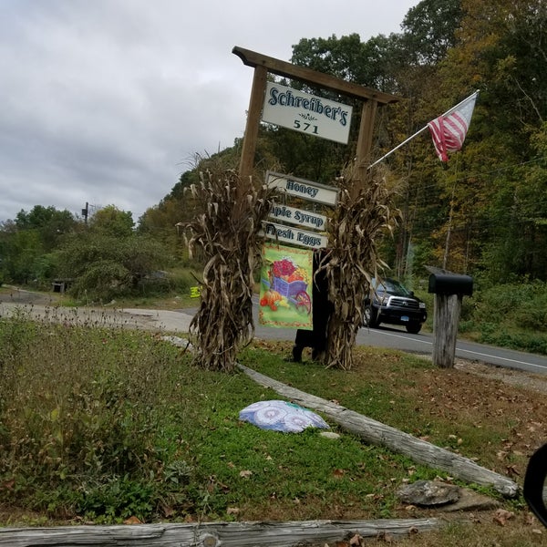 Schreiber's Farm - 571 Quaker Farms Rd