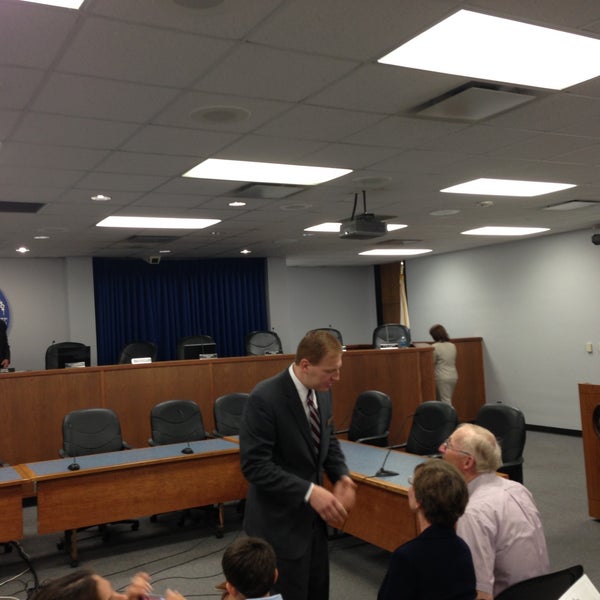 Elgin City Hall - City Hall in Elgin