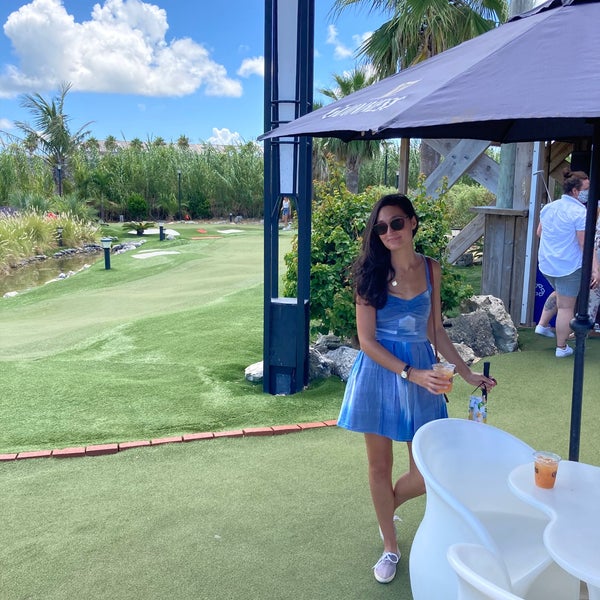 Bermuda Fun Golf - Royal Naval Dockyard