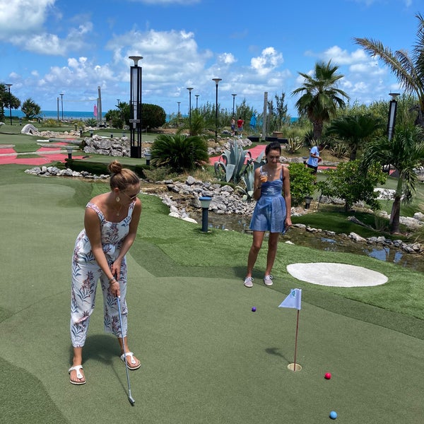 Bermuda Fun Golf - Royal Naval Dockyard