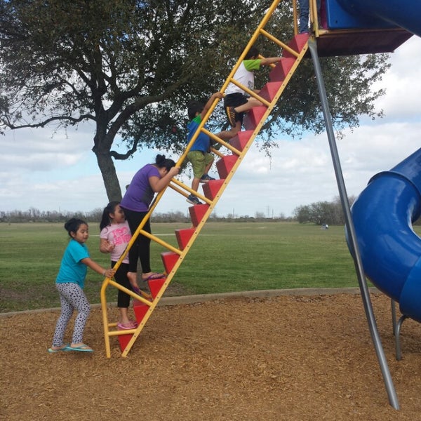 George Bush Park Playground - 23 visitors