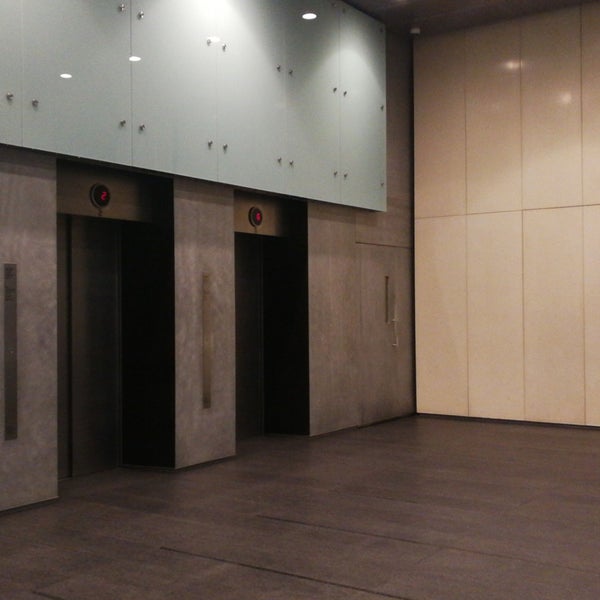 Tai Yip Building 大業大廈 - 141 Thomson Rd