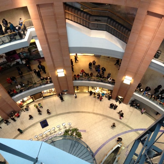 Victoria Square Shopping Centre - Shopping Mall in Belfast