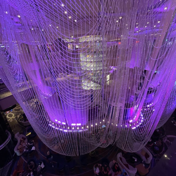 Cosmopolitan Platinum VIP Lounge - 5 tips from 763 visitors