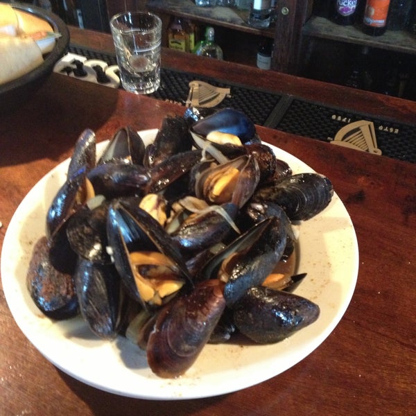 Bertha's Mussels - Fells Point - 62 tips from 3402 visitors