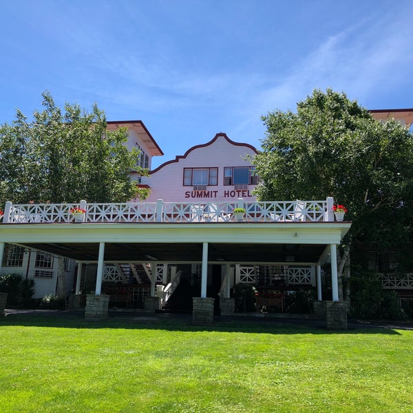 Historic Summit Inn - Farmington, PA
