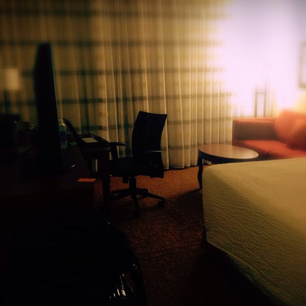 Photos at Courtyard by Marriott Indianapolis Castleton - Castleton - 7 tips