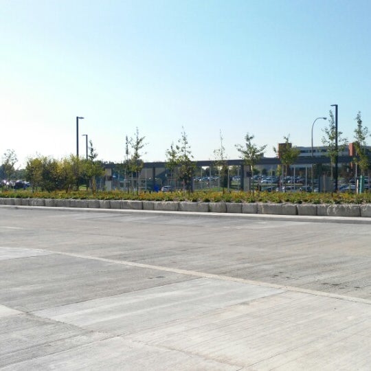Humber College Bus Terminal - Bus Station in Toronto