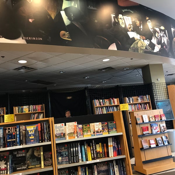 Crown Books - 書店