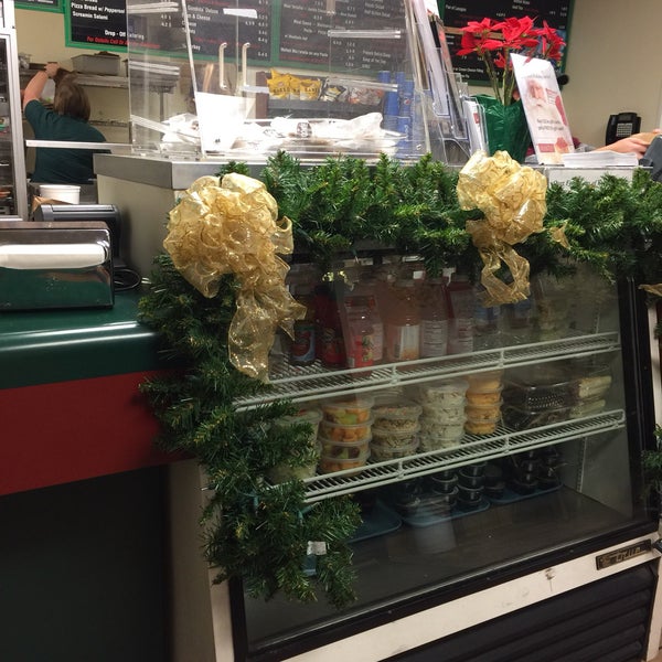 Avanti's Italian Restaurant - Italian Restaurant in Normal