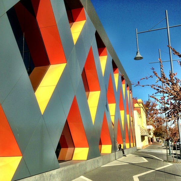 Albury Library Museum - Library in Albury