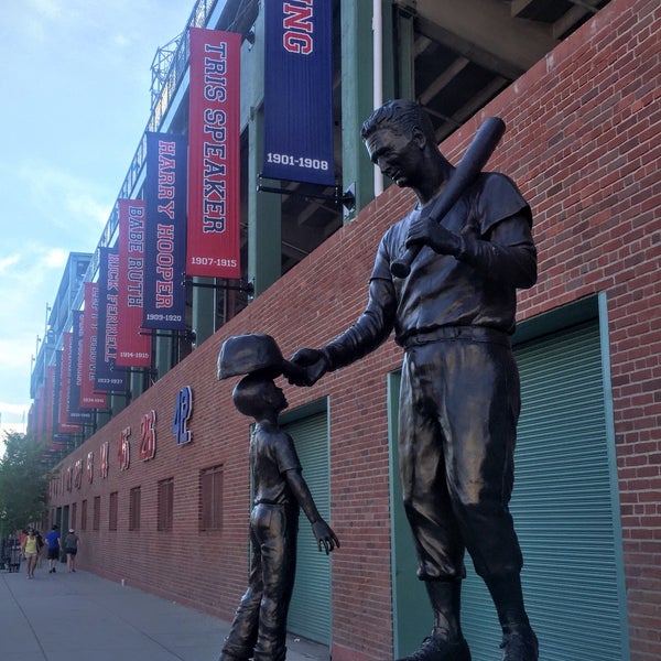 Ted Williams Statue - Fenway - Kenmore - Audubon Circle - Longwood - 2 tips