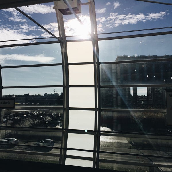 Main Street – Science World SkyTrain Station - Light Rail Station in ...