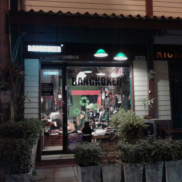 BANGKOKER - Clothing Store in Phranakhon