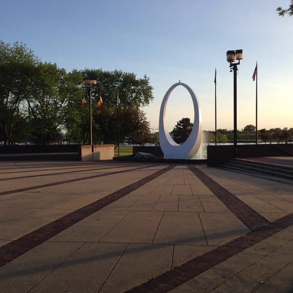 World Friendship Shell In Wenona Pk - Music Venue in Bay City