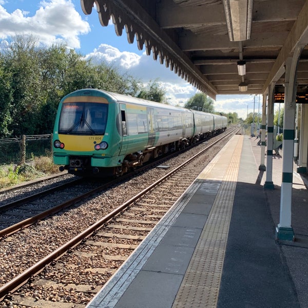 Appledore Railway Station (APD) - Station Road