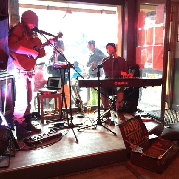 Jacks Bar - 2 route de la Montée