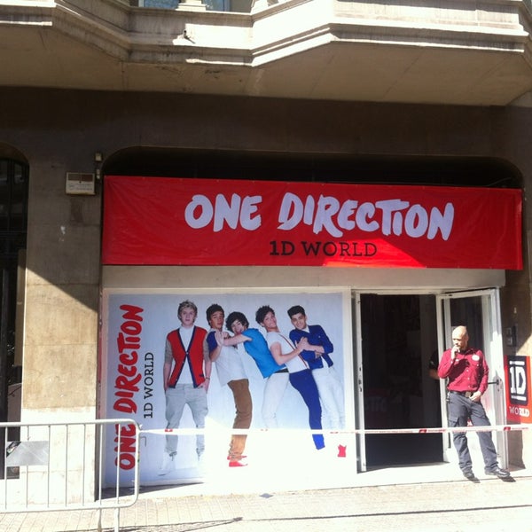 One Direction 1D World - Gift Store in La Dreta de l'Eixample
