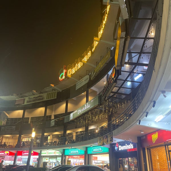 Jelatek Lrt Station Nicola Taylor