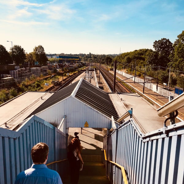 New Southgate Railway Station (NSG) - 12 tips