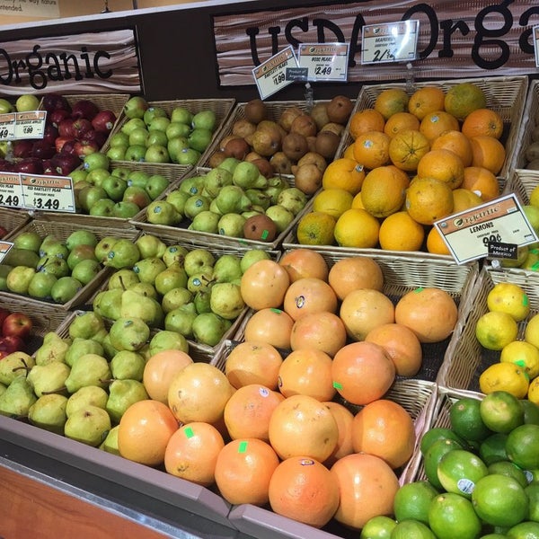 Super Foodtown - Grocery Store in Red Bank