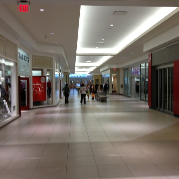 Photos at The Fashion Mall at Keystone - Shopping Mall in Keystone at ...