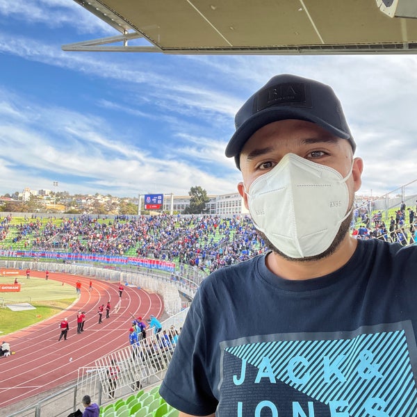 Estadio Elías Figueroa Brander - Soccer Stadium in Valparaíso